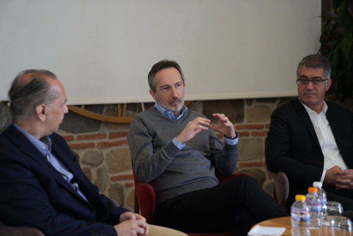 Embracing the Future: The Insurance Industry's Digital Transformation Journey - Digitopia